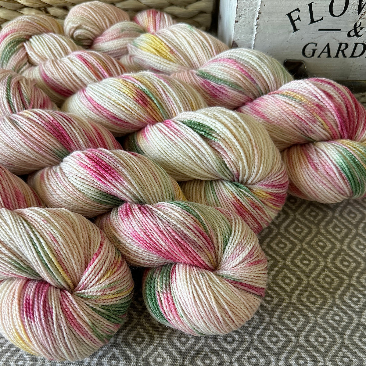 Star Dust Yarn - June Birth Flower - Waterlily – Greenwood Fiberworks