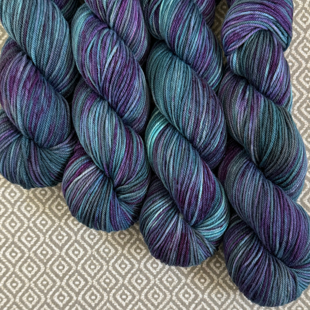 Luxe Yarn - Twilight – Greenwood Fiberworks