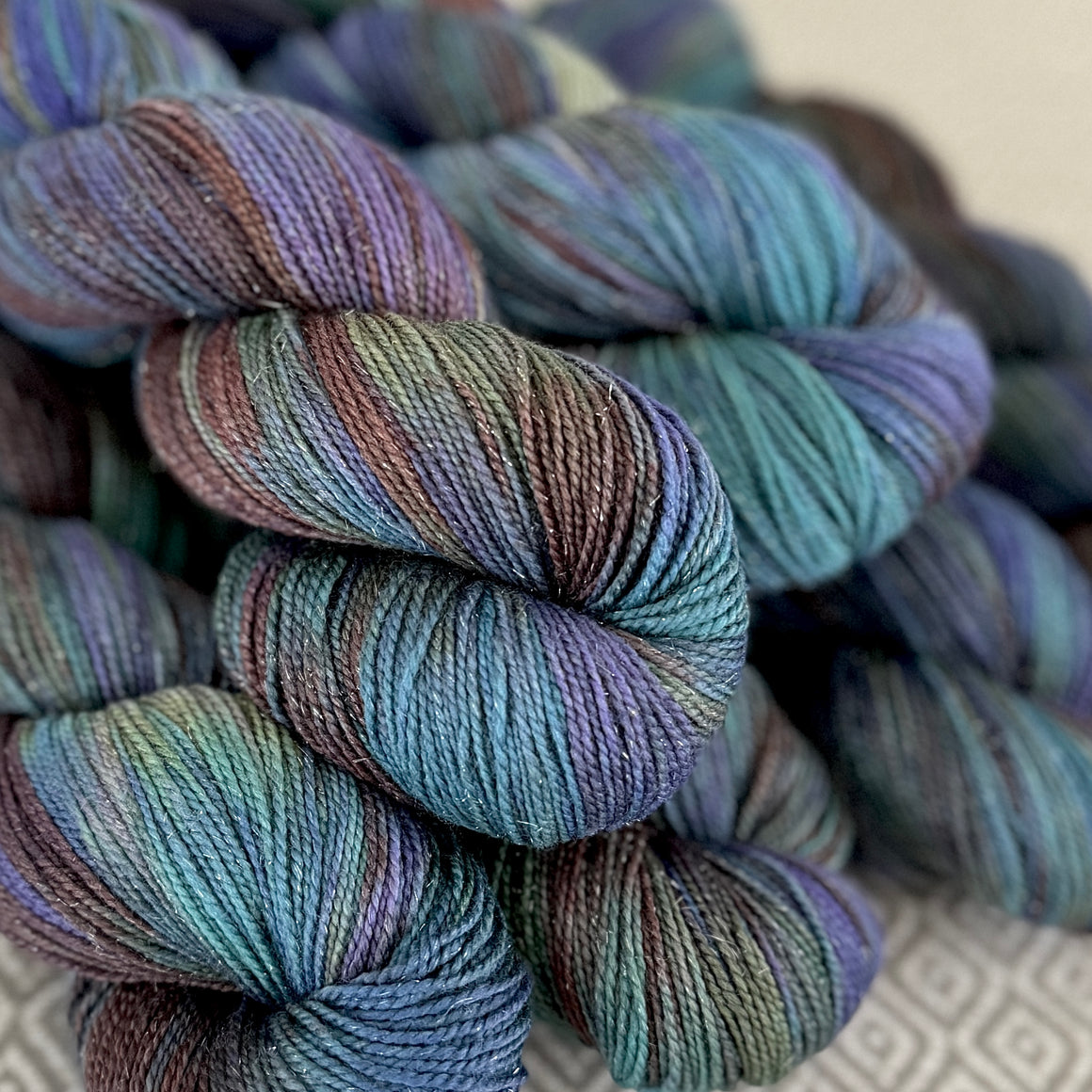 Dust Yarn (Sparkle) - Variegated – Greenwood Fiberworks