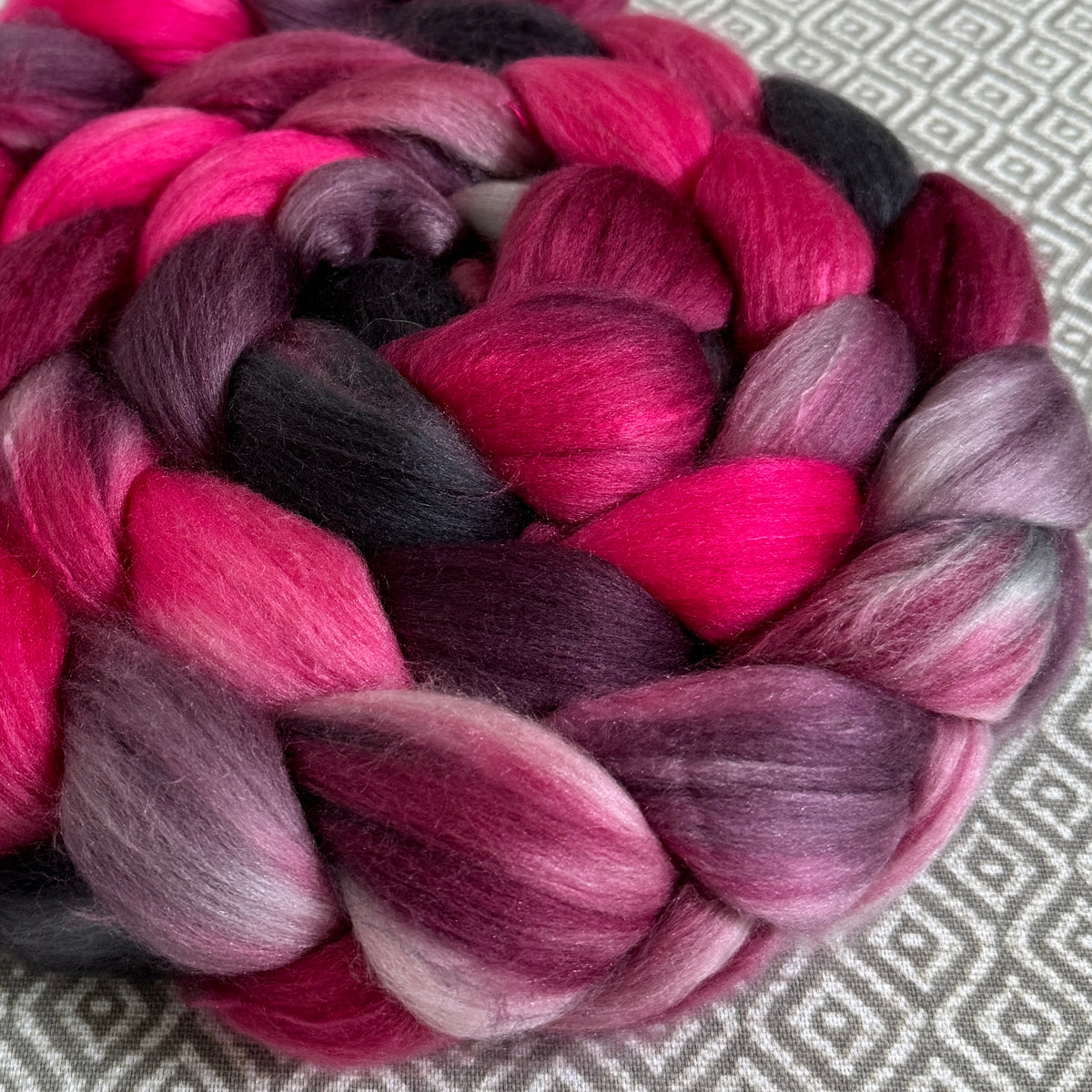 Merino Silk Cashmere Roving - Roses – Greenwood Fiberworks