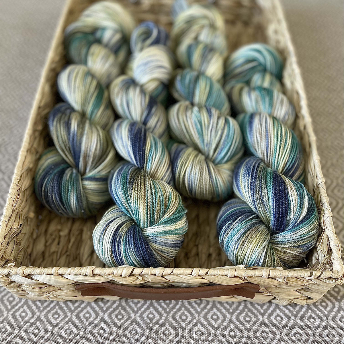Star Dust Yarn - Blue Eyes Variegated – Greenwood Fiberworks