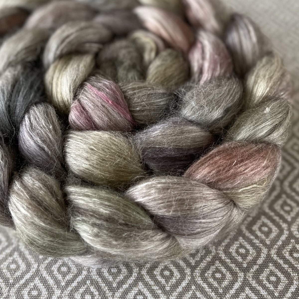 Yak Silk Roving - Diamond – Greenwood Fiberworks