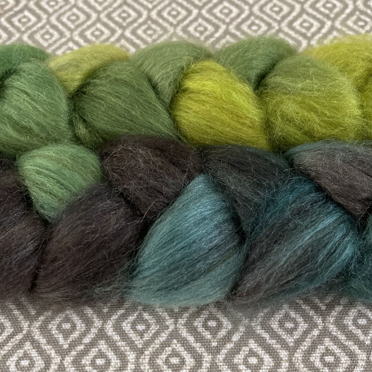 Camel Silk Roving - Peridot – Greenwood Fiberworks