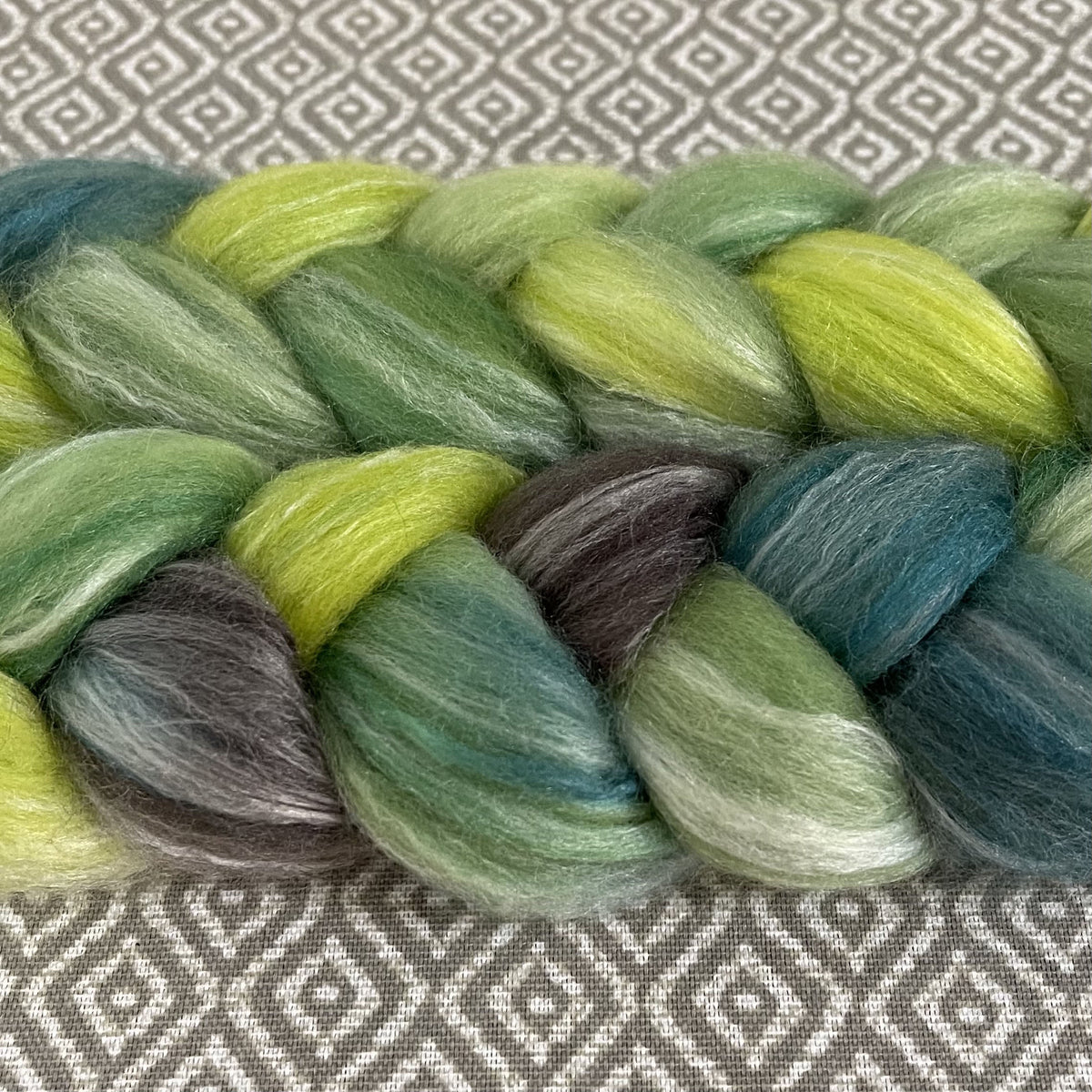 Merino Bamboo Silk Roving - Peridot – Greenwood Fiberworks