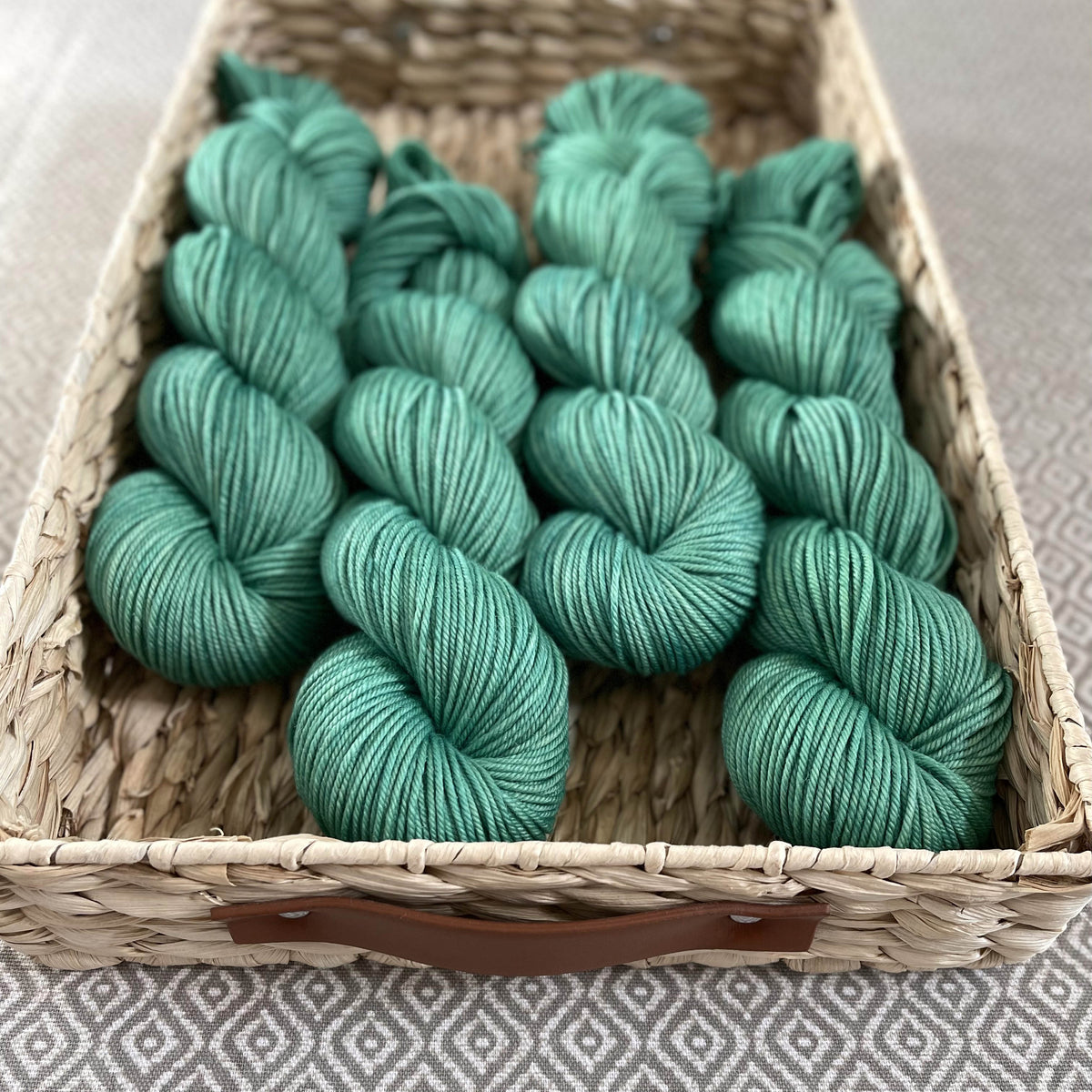 Luxe Yarn - Seafoam Semi Solid – Greenwood Fiberworks